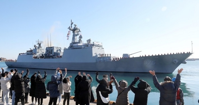 부산작전기지서 청해부대 39진 '충무공이순신함' 출항 환송식 가져